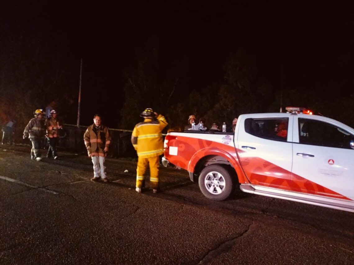 Volcadura deja dos pasajeros muertos y 30 heridos en Morelos - PÓRTICO